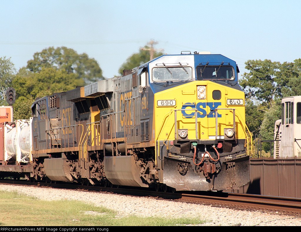 CSX 690
